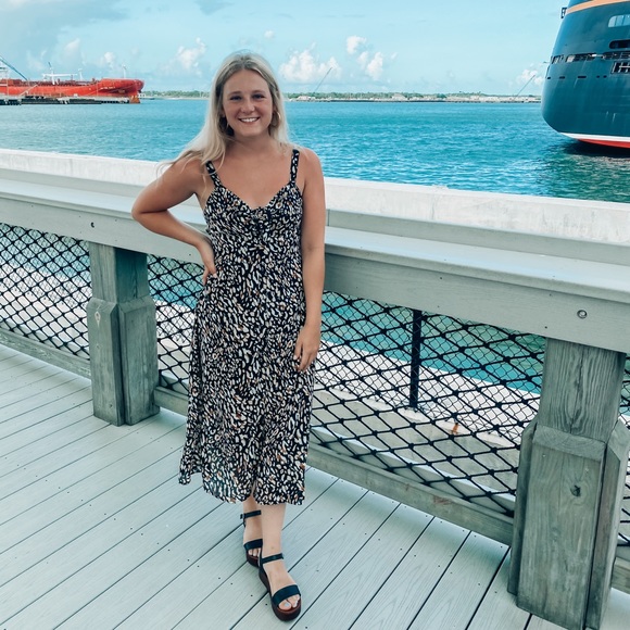 Mer's Closet (@merideth_morgan) | Poshmark